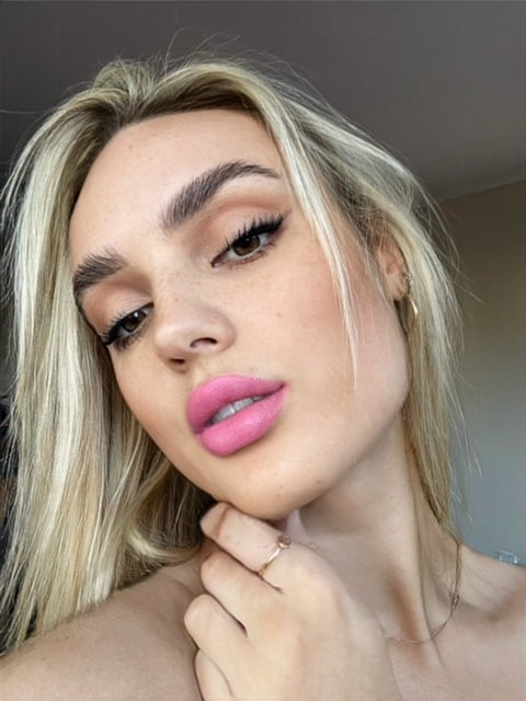 Miss Laura Pink Lady (Matte) – SUZY. Lipsticks